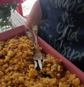 Crumble aux noix et fruits en bocaux - Ça a Leyre bon