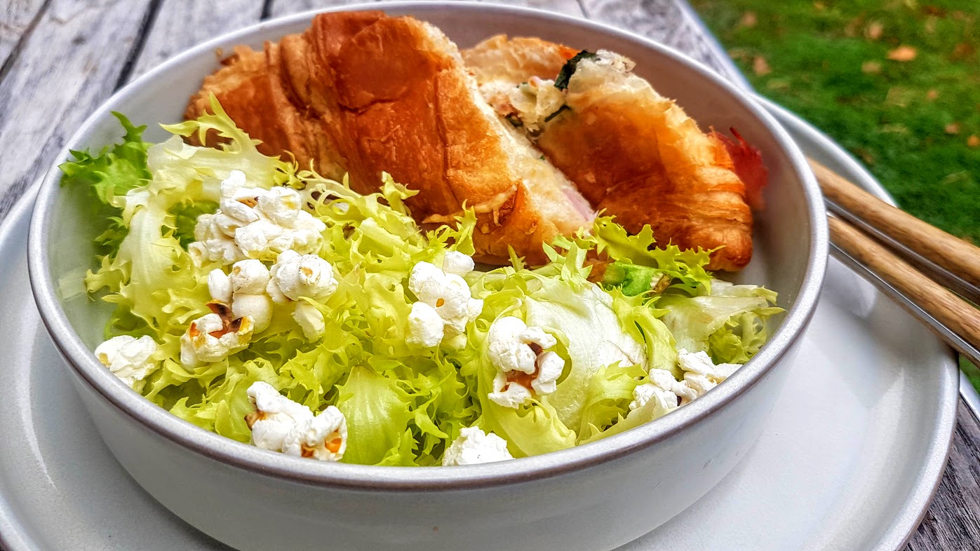 Croissants fourrés à la béchamel aux herbes - Ça a Leyre bon