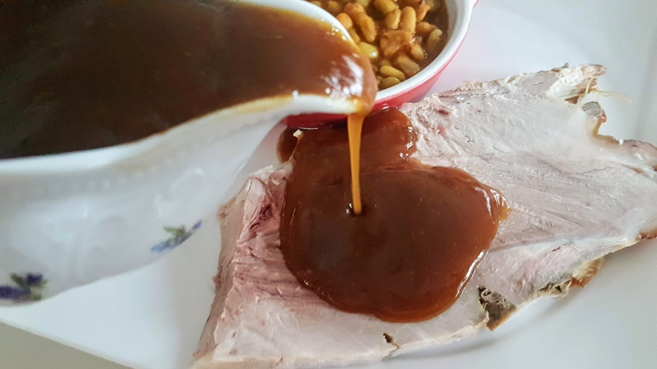 Sauce avec le jus de cuisson (sucs) de la viande - Ça a Leyre bon